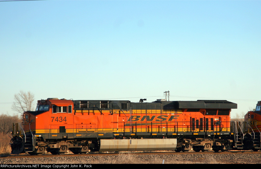 BNSF 7434